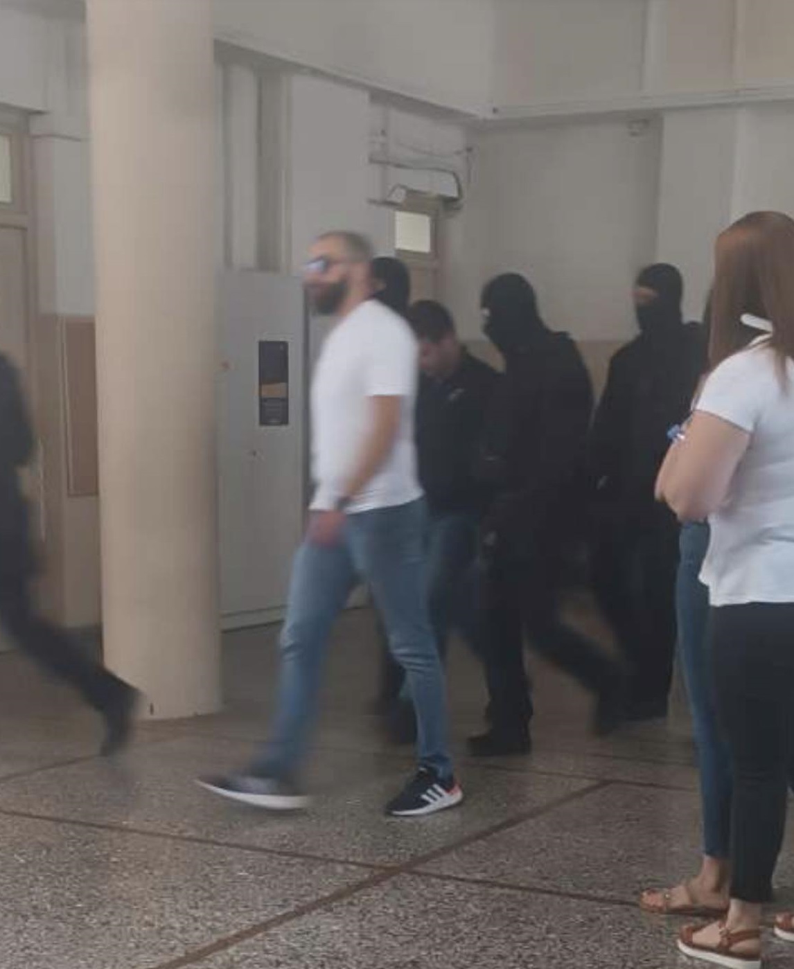 Περίμενε να δει από κοντά τον 22χρονο πιστολέρο ο πατέρας του Νίκου | Cretalive ειδήσεις